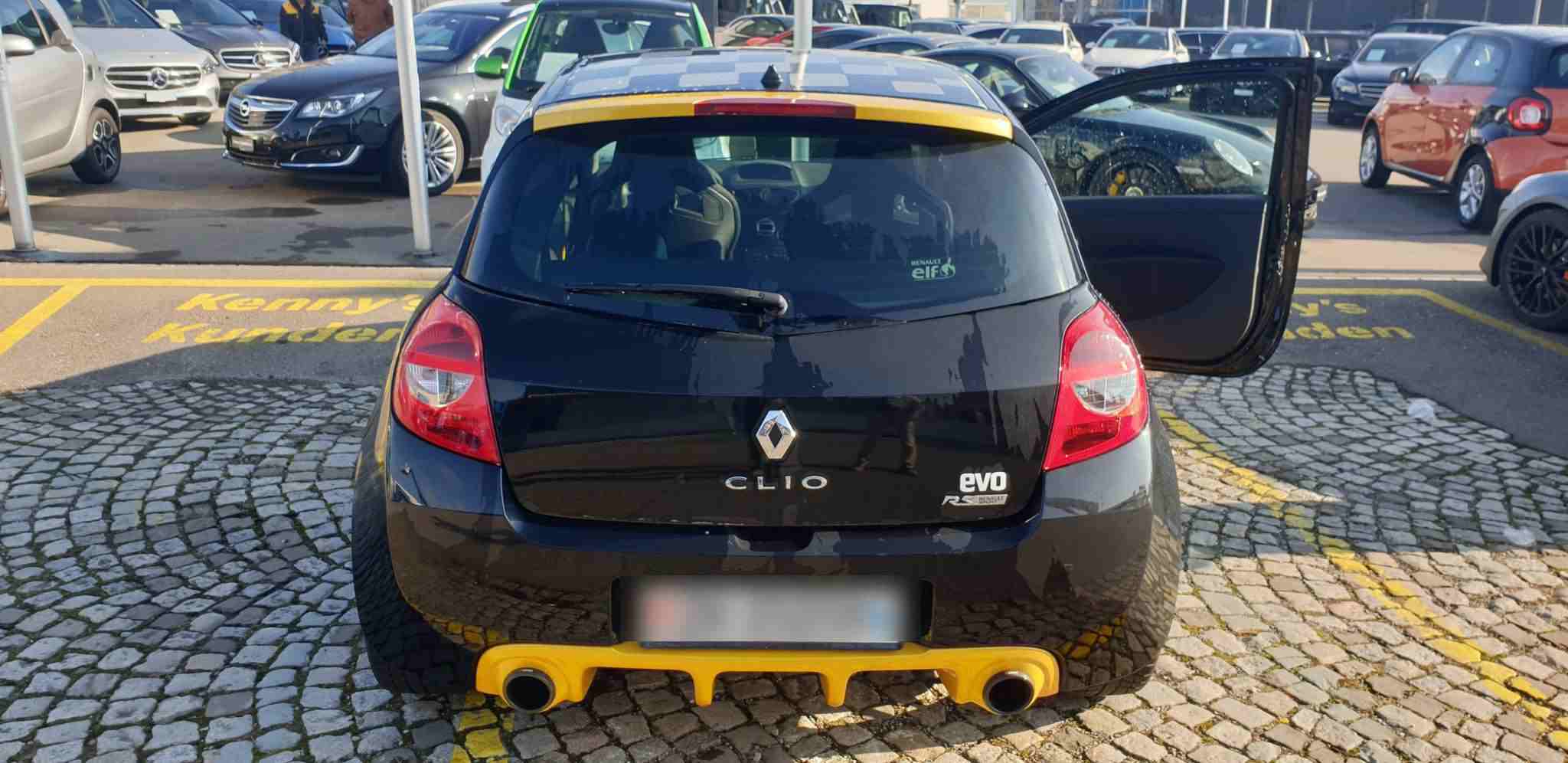 2012 Renault Clio 3 RS Red Bull