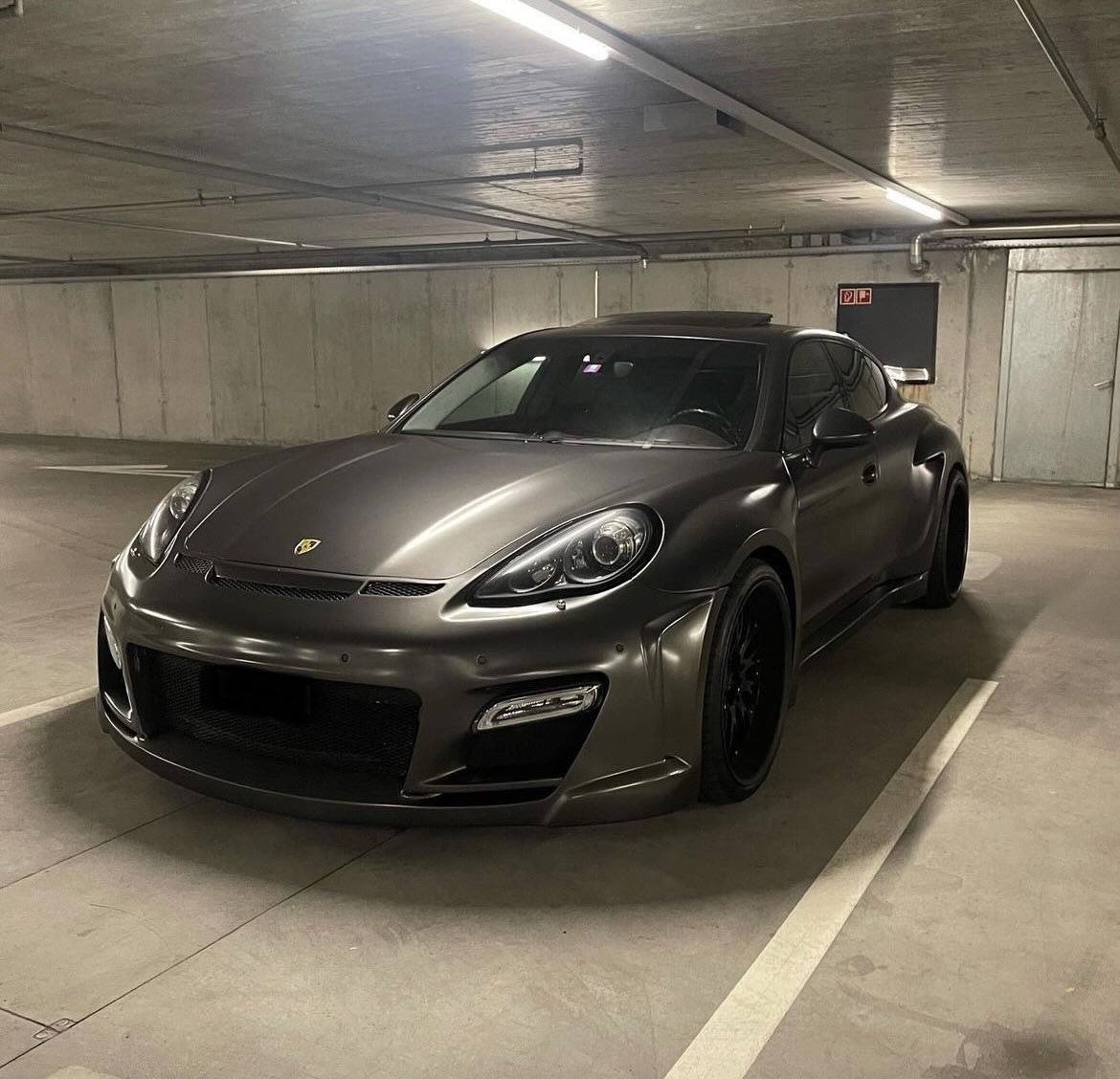 2011 Porsche Panamera Turbo S ** WIDE BODY KIT ** FAB Design - HOMOLOGUE
