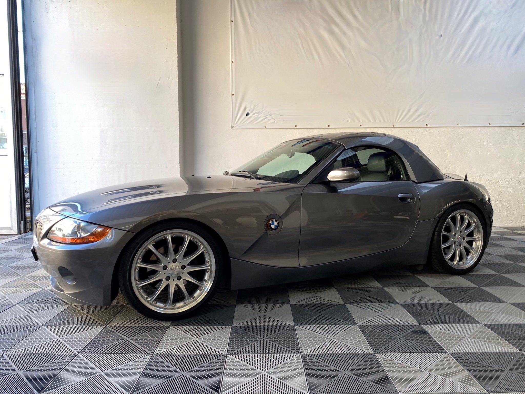 2003 BMW Z4 roadster
